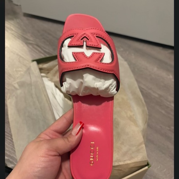 Gucci | Shoes | Gucci Pink Sandals With Open Toe Design And Gold Logo ...